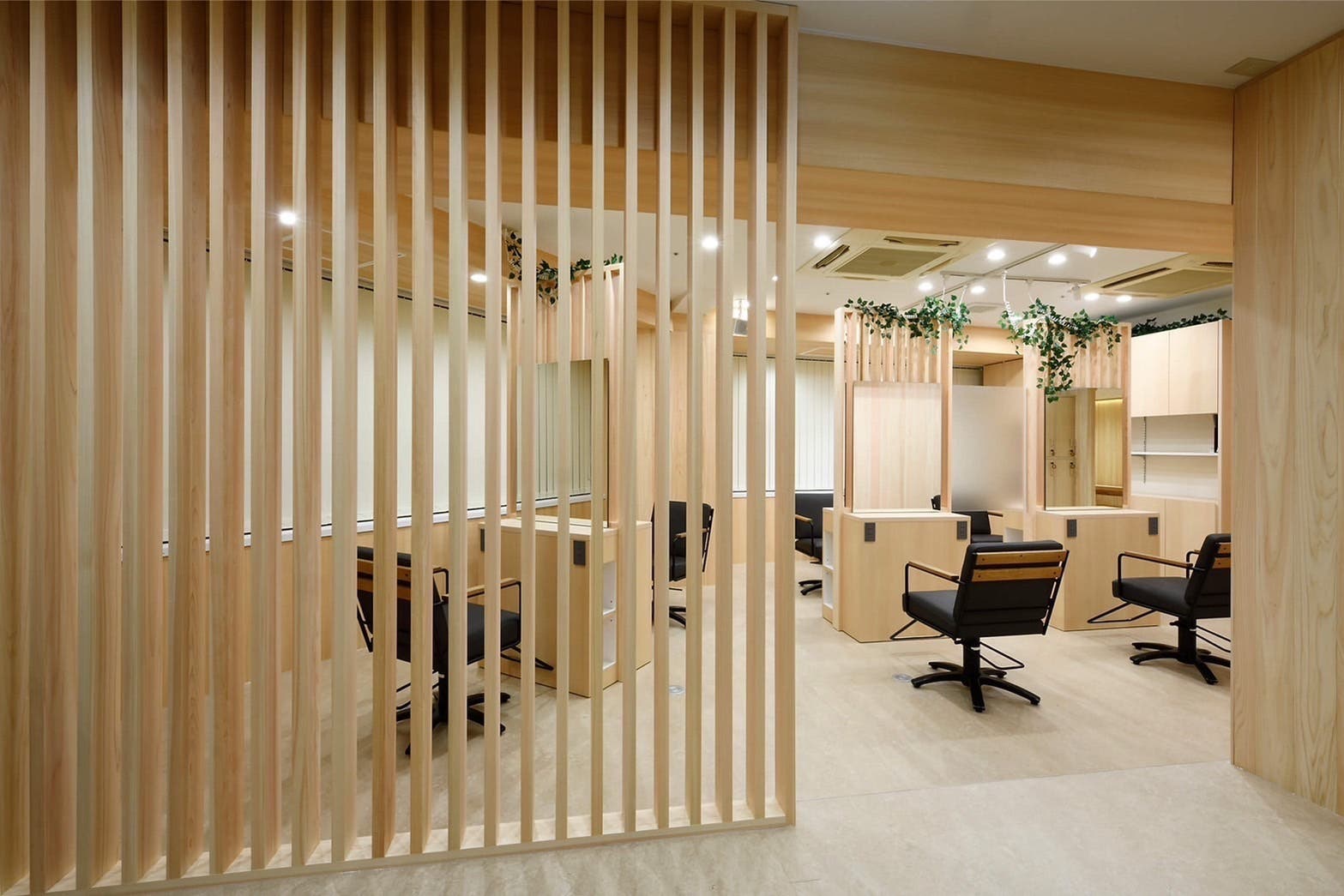 【金山駅徒歩1分・地下直結】檜香る癒しの面貸しヘアサロン｜心安らぐ上質空間の写真12