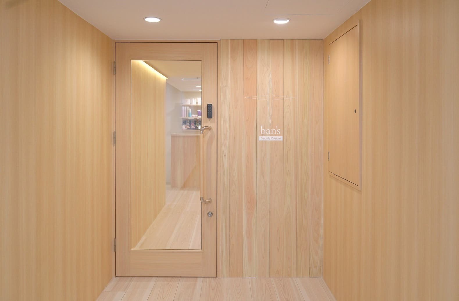【金山駅徒歩1分・地下直結】檜香る癒しの面貸しヘアサロン｜心安らぐ上質空間の写真13