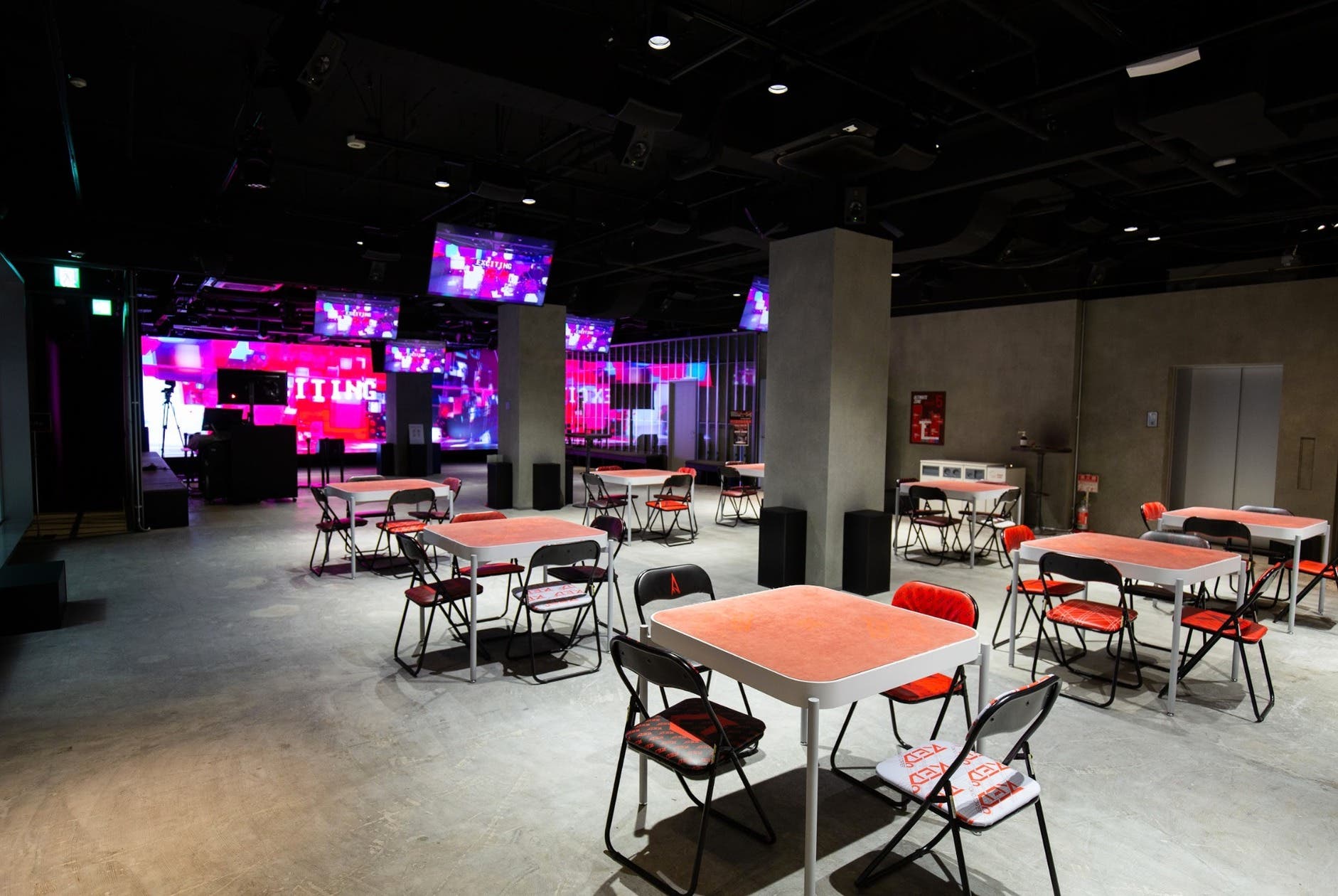 4面LEDパネルと映像システムを常設した、リアルイベントと映像配信を両立可能な、ハイブリット型スタジアム の写真5