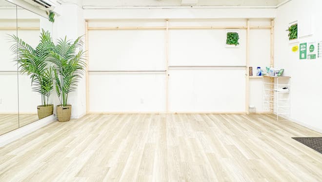 【ダンスOK❗️リニューアルオープン🎉】30㎡の広々空間|石川町駅3分✨大型鏡設置|全備品無料|単発も定期利用も大歓迎🌟の写真4