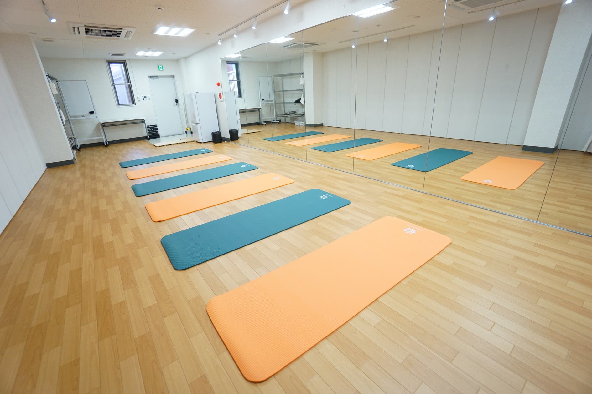 ＜天六ダンススタジオRe:＞天神橋筋六丁目駅徒歩2分🚃大型鏡💃ヨガマット🧘‍♀️Wi-Fi🛜ダンス/撮影/レッスンの写真6