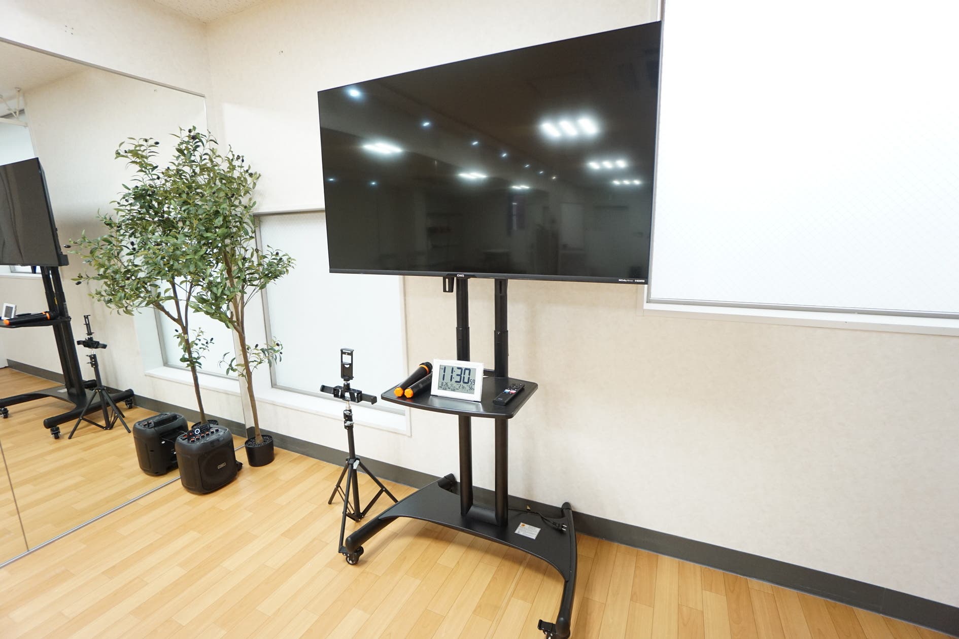 ＜天六ダンススタジオRe:＞天神橋筋六丁目駅徒歩2分🚃大型鏡💃ヨガマット🧘‍♀️Wi-Fi🛜ダンス/撮影/レッスンの写真13