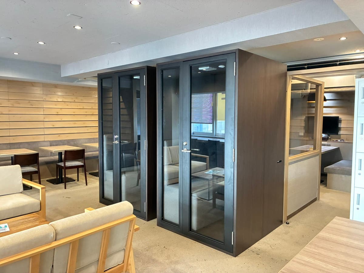 【1名個室ブースBooth.B】池袋駅徒歩1分/受付スタッフ常駐で安心サポート◎/電源Wi-Fiフリードリンク/Web会議の写真2