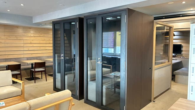 【1名個室ブースBooth.B】池袋駅徒歩1分/受付スタッフ常駐で安心サポート◎/電源Wi-Fiフリードリンク/Web会議の写真2