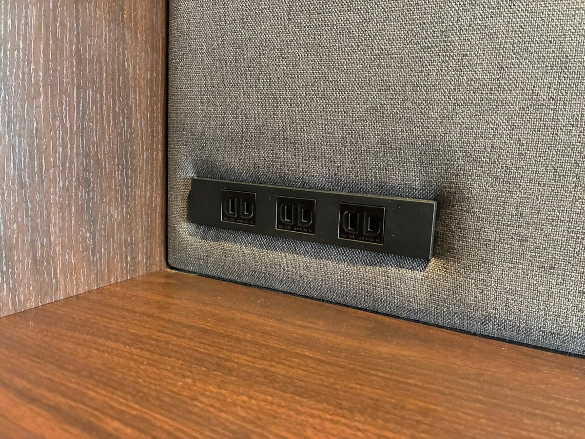 【1名個室ブースBooth.B】池袋駅徒歩1分/受付スタッフ常駐で安心サポート◎/電源Wi-Fiフリードリンク/Web会議の写真10