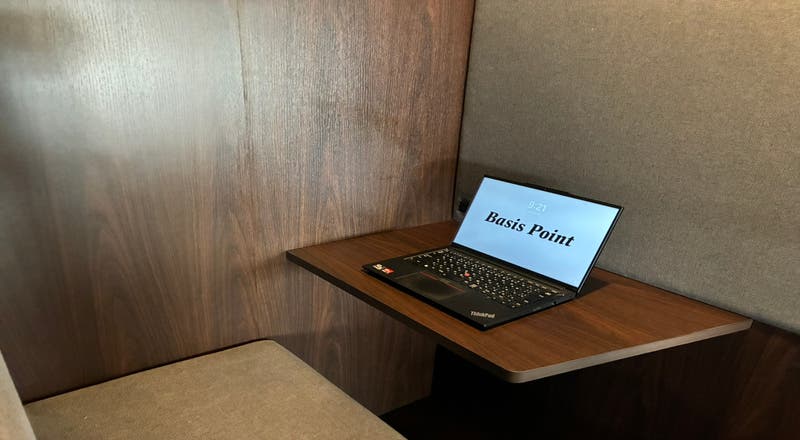 【1名個室ブースBooth.B】池袋駅徒歩1分/受付スタッフ常駐で安心サポート◎/電源/Wi-Fi/ワークボックス/Web会議