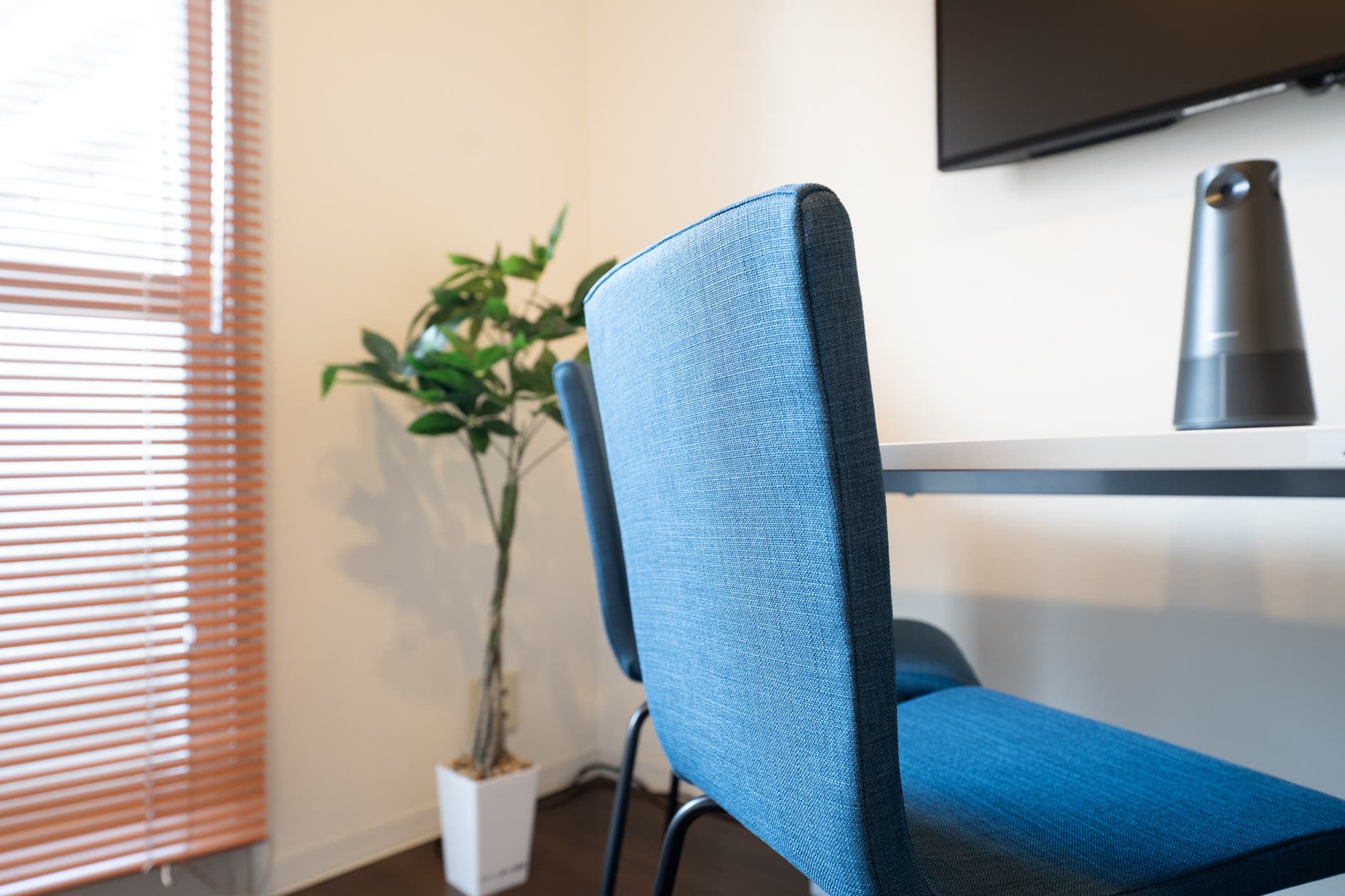 🍤名駅５分🌈２４時間利用可能名古屋初の半円机会議室👉web面接面談会議セミナー・ヘアメイク撮影・打合せ・完全個室✨備品無料の写真13