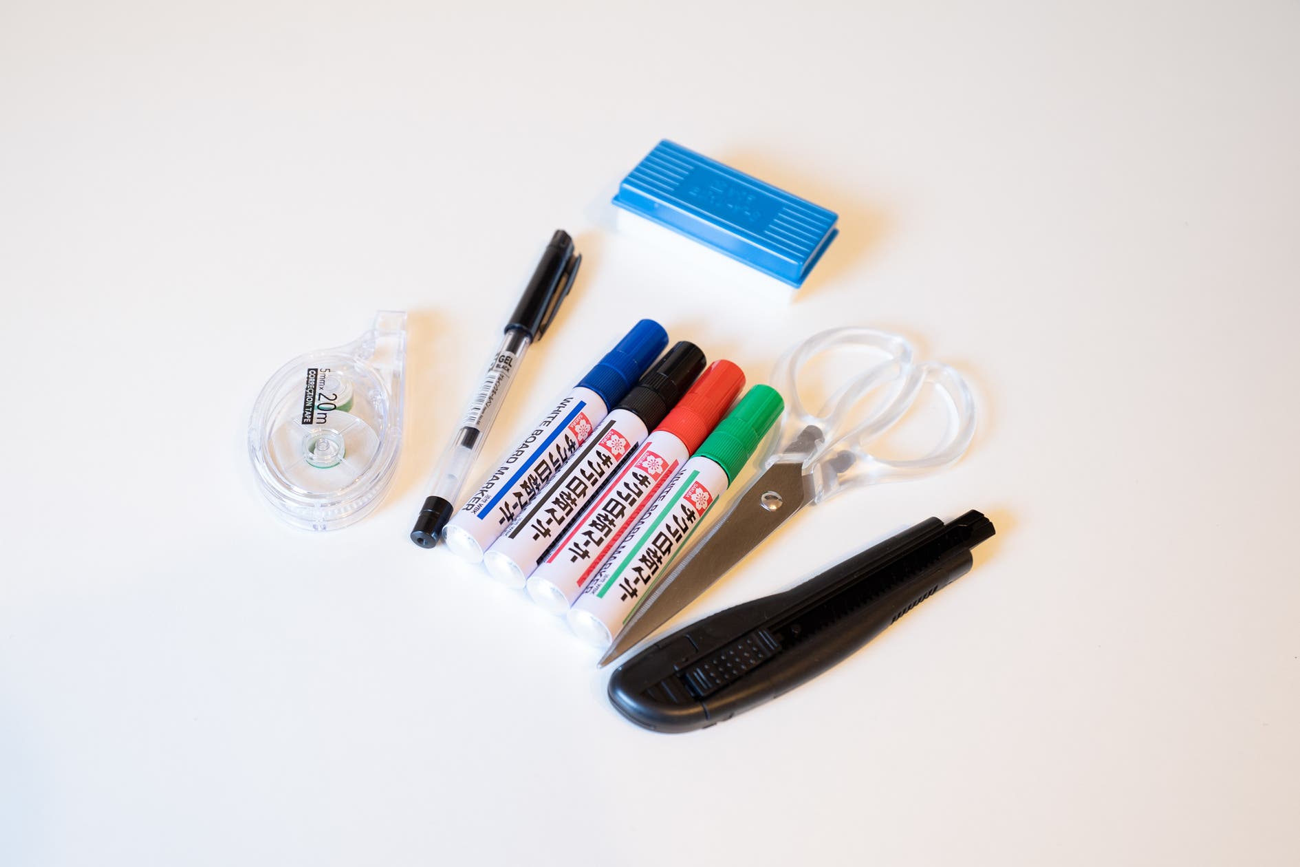 🍤名駅５分🌈２４時間利用可能名古屋初の半円机会議室👉web面接面談会議セミナー・ヘアメイク撮影・打合せ・完全個室✨備品無料の写真16