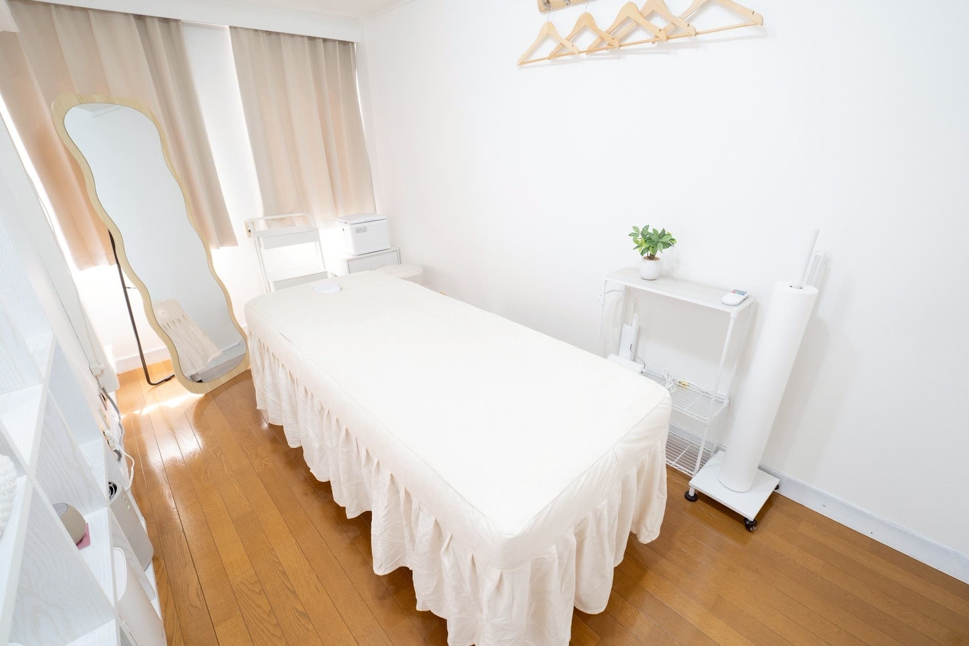 金山駅徒歩2分🚶‍♂️。自然光と木の温もり🌳、清潔完全個室ナチュラルサロンで施術を格上げ✨の写真1