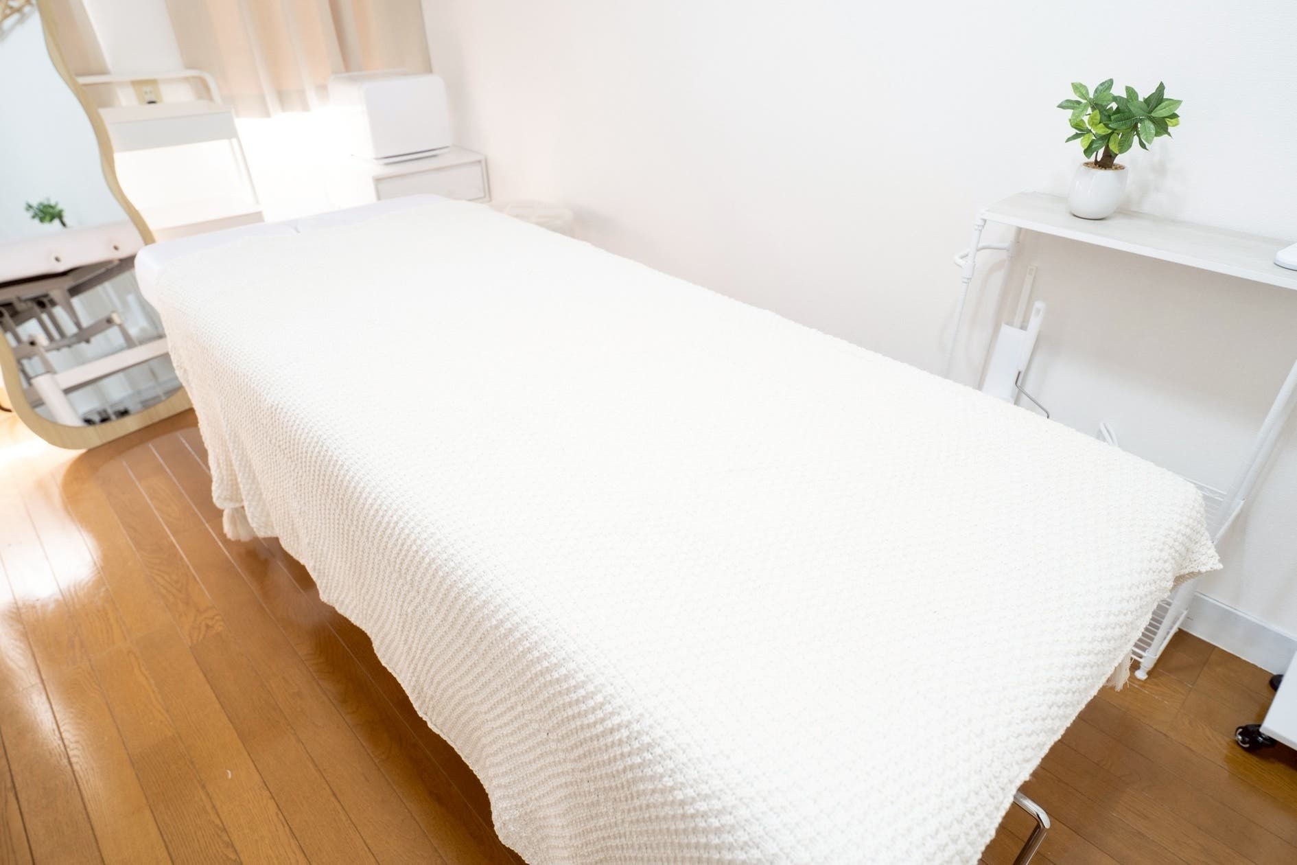 金山駅徒歩2分🚶‍♂️。自然光と木の温もり🌳、清潔完全個室ナチュラルサロンで施術を格上げ✨の写真17