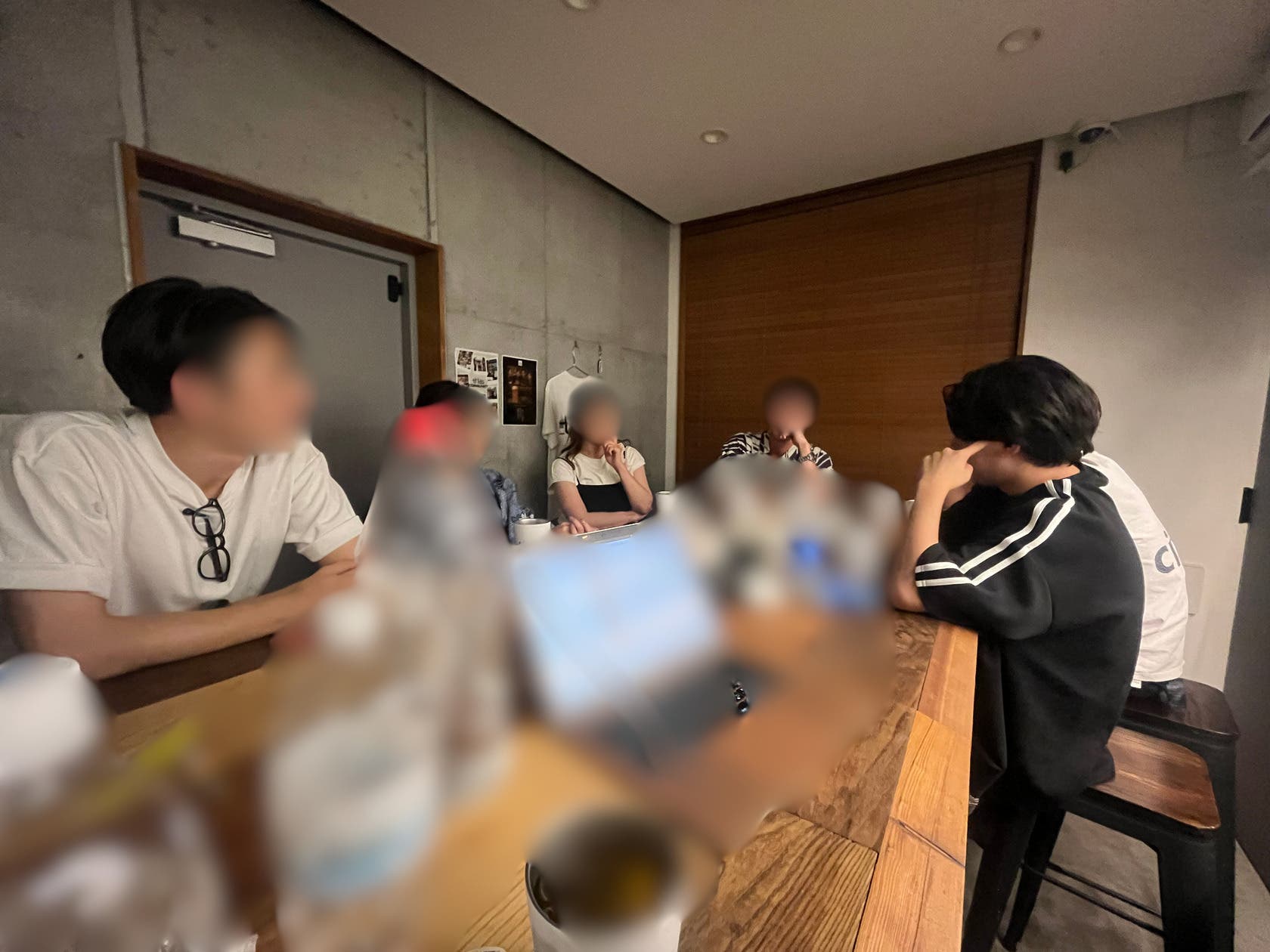 【恵比寿最安値！】オシャレなバー空間！個室なので気兼ねない飲み会に最適☺️一日店長やポーカー会にもおすすめ👌の写真5