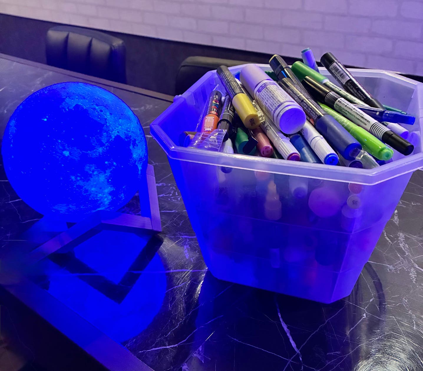 新宿歌舞伎町のバーを貸切♪飲み会/商用/オフ会/少人数/撮影/ボードゲーム/パーティー等OK♪の写真5