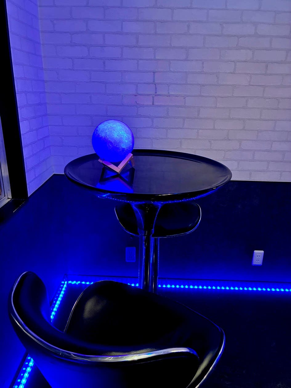 新宿歌舞伎町のバーを貸切♪飲み会/商用/オフ会/少人数/撮影/ボードゲーム/パーティー等OK♪の写真6