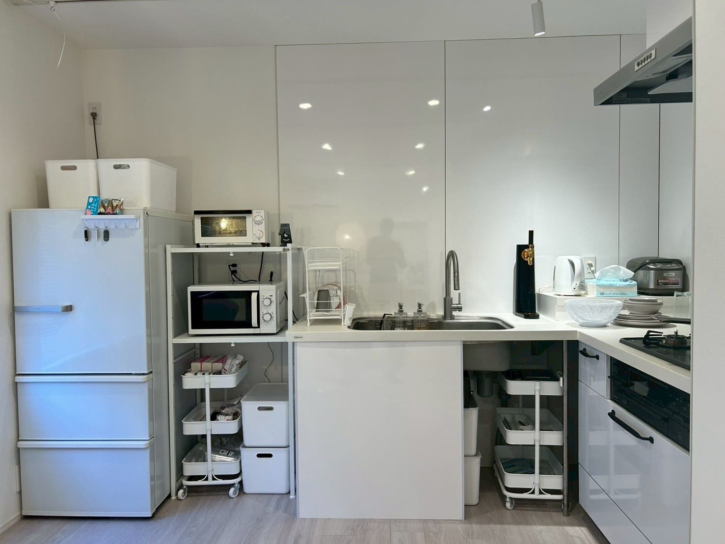 【格安】リノベ一軒家まるごと貸切！広々リビング/キッチン/シャワールーム/Netflix/駐車場の写真5