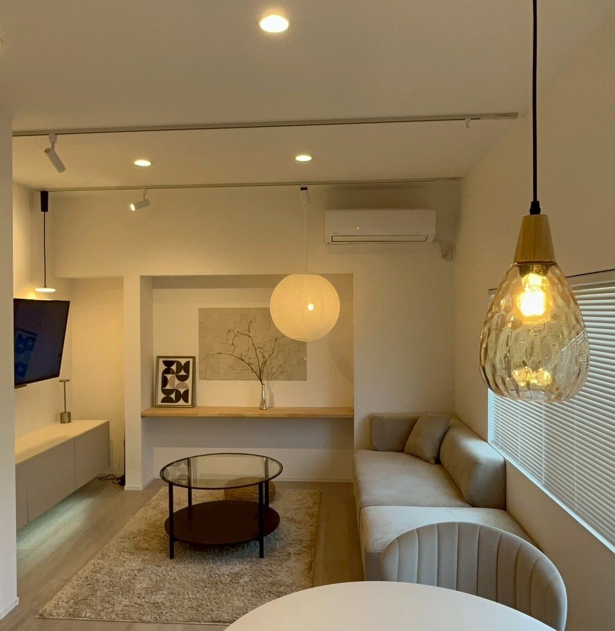 【格安】リノベ一軒家まるごと貸切！広々リビング/キッチン/シャワールーム/Netflix/駐車場の写真9