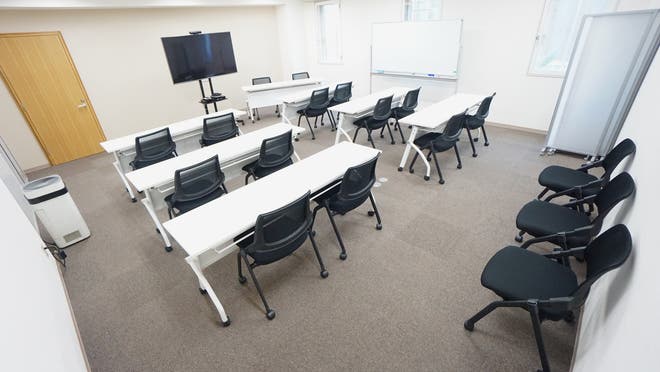 <NAVASE Meeting バスセンター前>完全個室✨光回線Wi-Fi📶大型モニター📺会議/セミナー/ワークショップの写真1