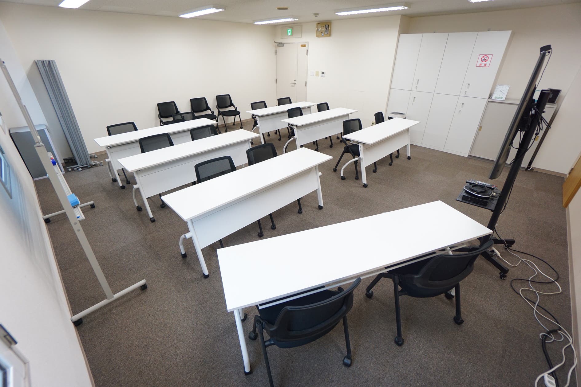 ＜NAVASE Meeting バスセンター前＞完全個室✨光回線Wi-Fi📶大型モニター📺会議/セミナー/ワークショップの写真2