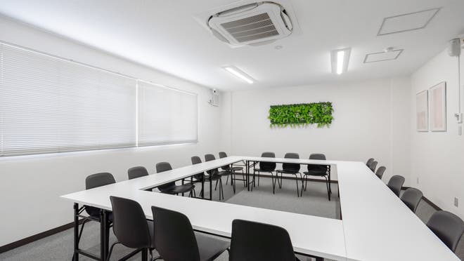🥳【新大阪駅徒歩3分】最大25名/大画面モニタ/マイク2本無料設備充実!貸し会議室・研修セミナー・ボドゲに最適!の写真9
