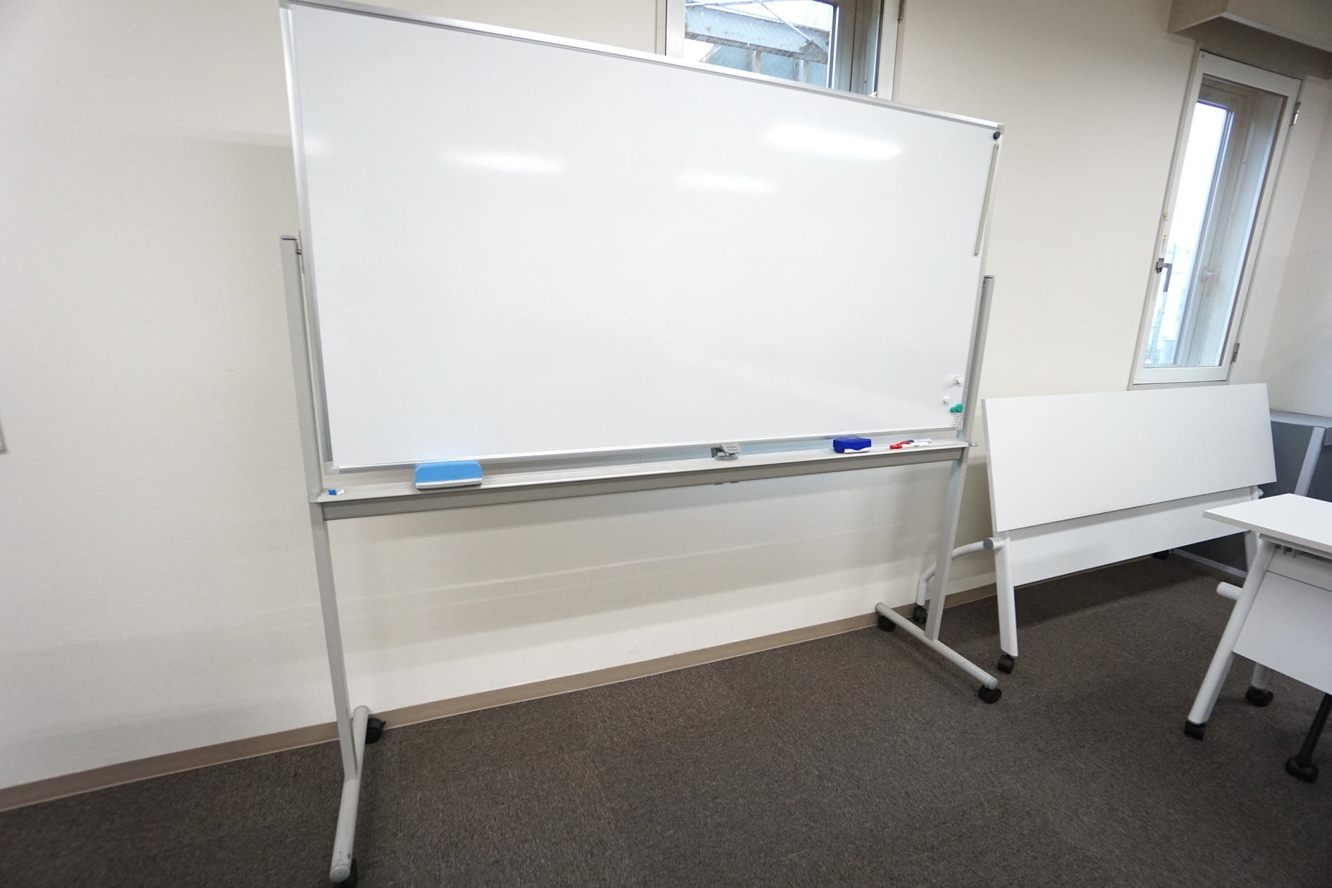 ＜NAVASE Meeting バスセンター前＞完全個室✨光回線Wi-Fi📶大型モニター📺会議/セミナー/ワークショップの写真14