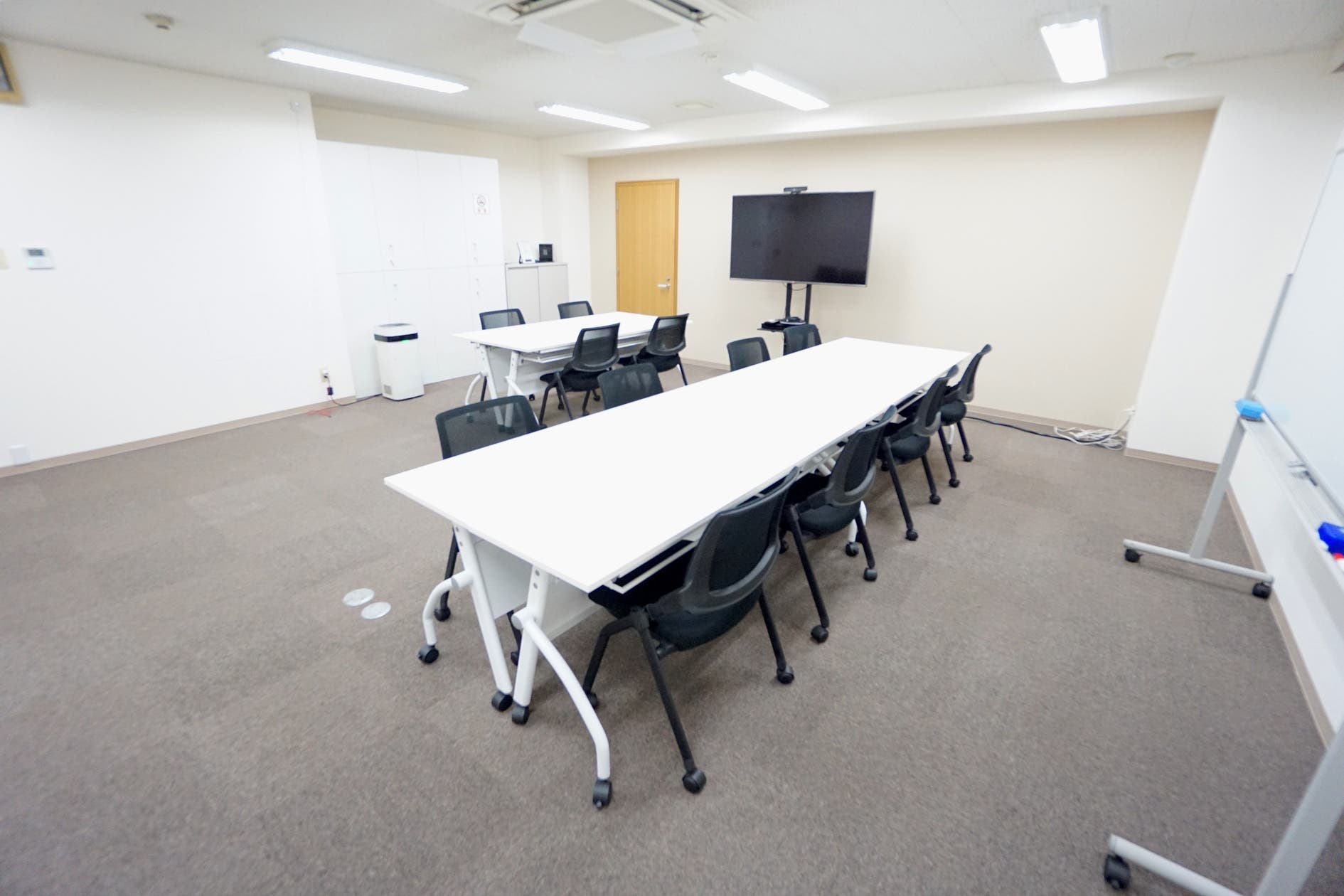 ＜NAVASE Meeting バスセンター前＞完全個室✨光回線Wi-Fi📶大型モニター📺会議/セミナー/ワークショップの写真13