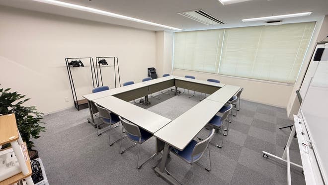 <豊橋駅前 TB4F-G会議室>豊橋駅徒歩1分🚃16名収容🪑光回線Wi-Fi📶プロジェクター🎥セミナー/研修/会議/ボドゲの写真5