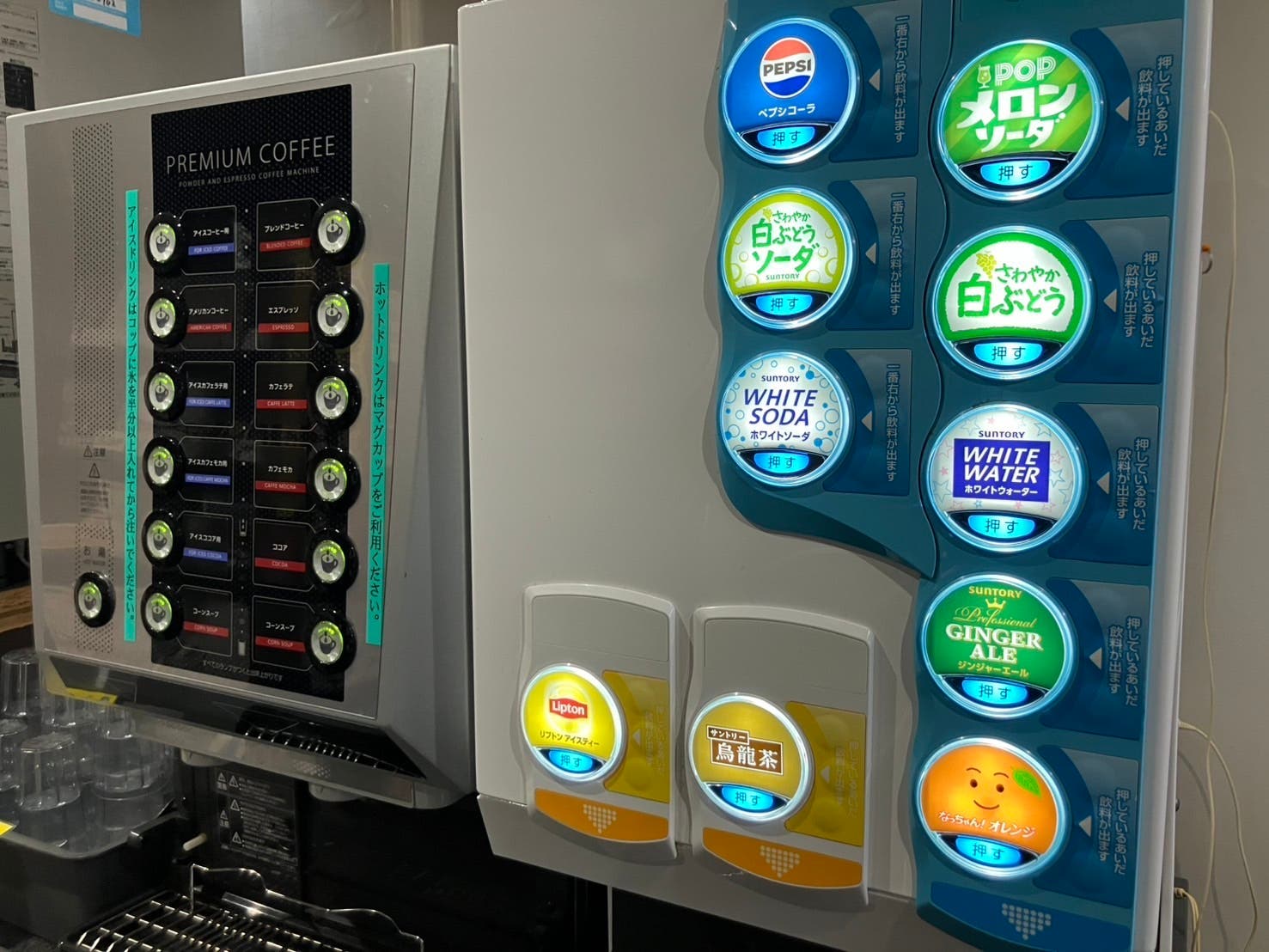 【防音完全個室】【配信・VC可】JR綾瀬駅西口から徒歩10秒、24時間いつでも使える、ネットカフェ併設のesports施設の写真4