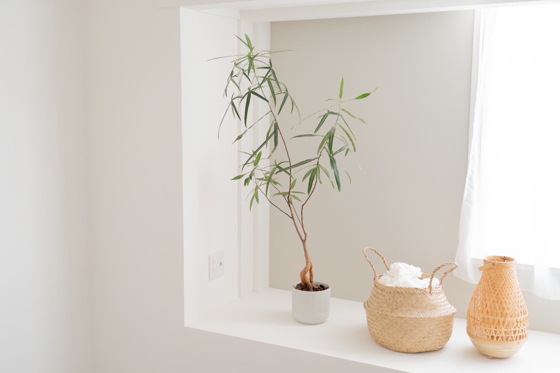 【スタジオI】ホワイトとアクセントのグレーに囲まれたスタイリッシュな空間、スタジオIの写真7