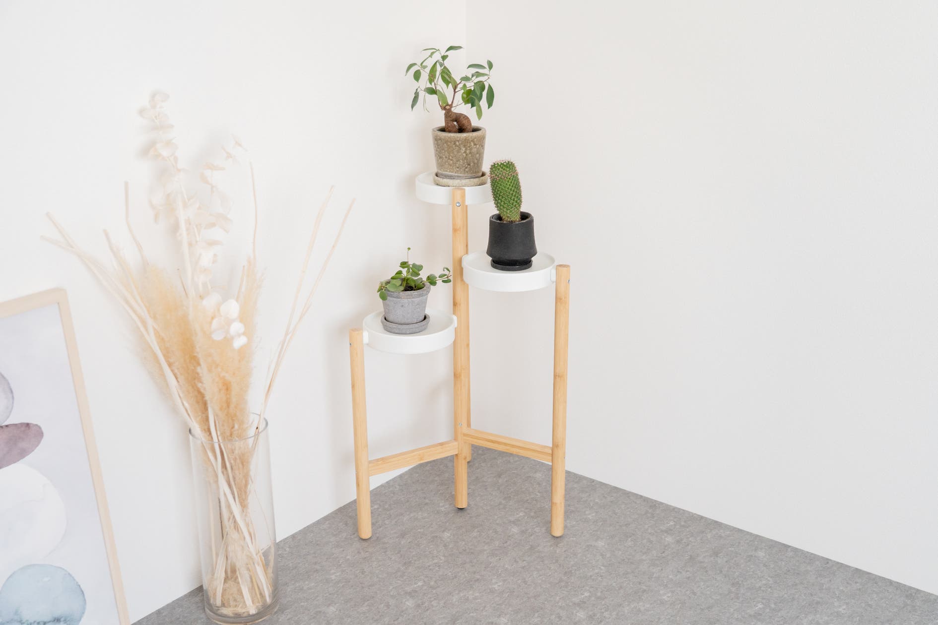 【スタジオI】ホワイトとアクセントのグレーに囲まれたスタイリッシュな空間、スタジオIの写真12