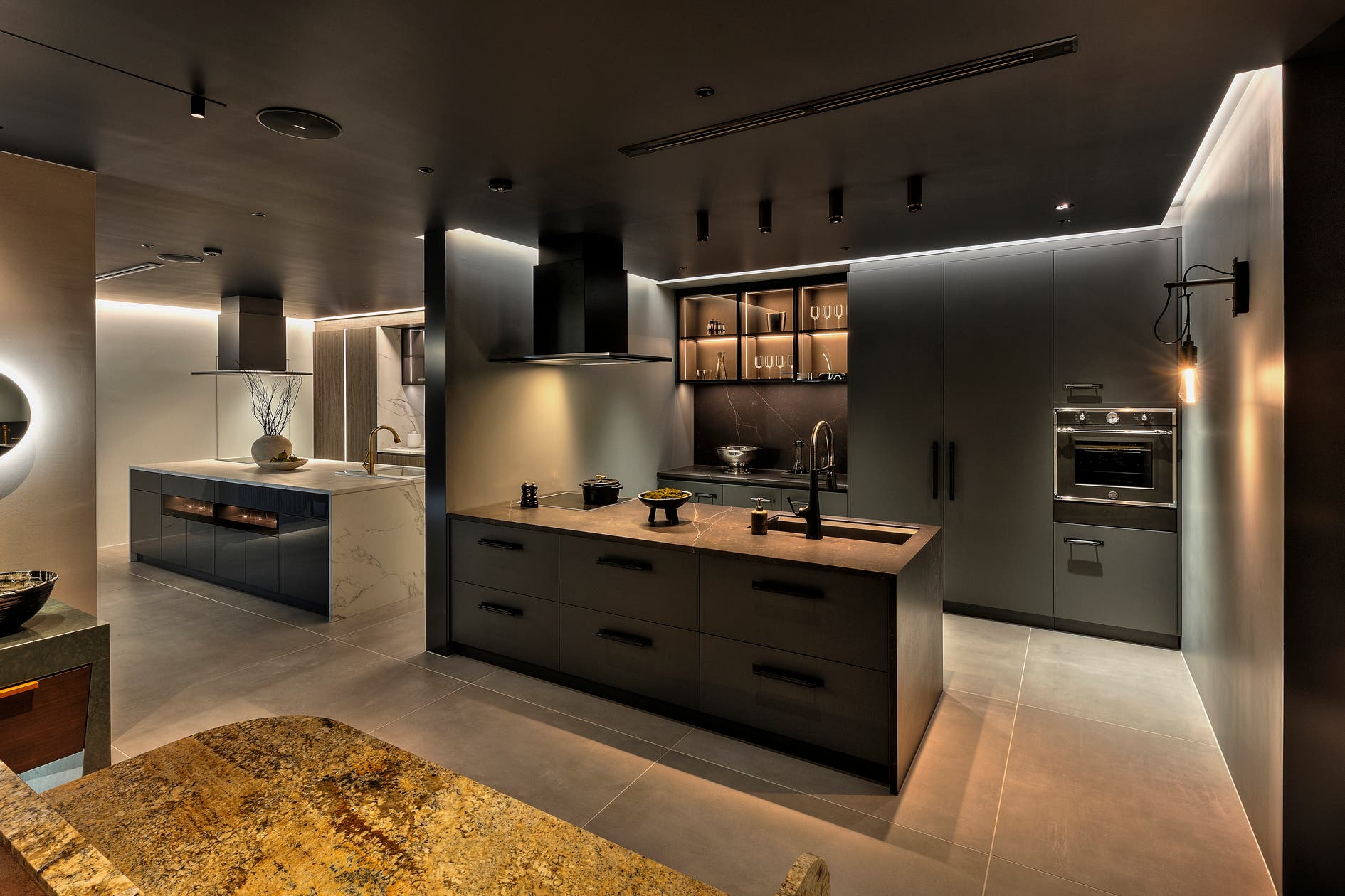 【表参道】非日常の暮らしに没入！ モニターあり！ 少人数での特別な会食やオフサイトミーティングにおすすめです！の写真13