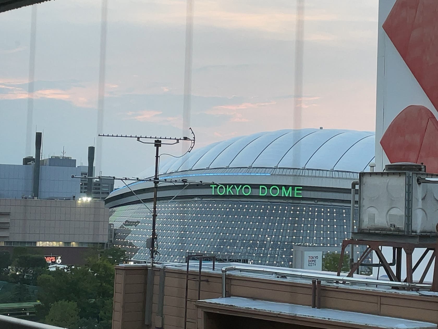 三田線出口50m、東京ドーム隣のゆったりソファ空間。会議・ドームイベント準備・撮影OKなマルチスペースの写真2