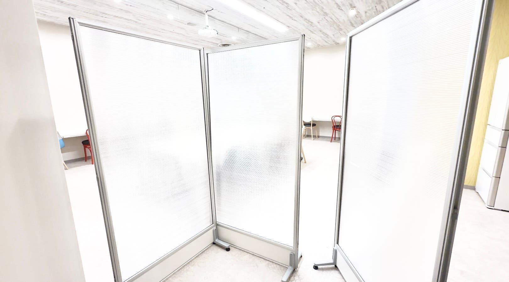 【神戸駅徒歩３分】⭐️スタッフ常駐で安心⭐️レイアウト自由で会議やセミナー等様々な用途に最適！🧑🏻‍💻無料Wi−Fiあり◎の写真10