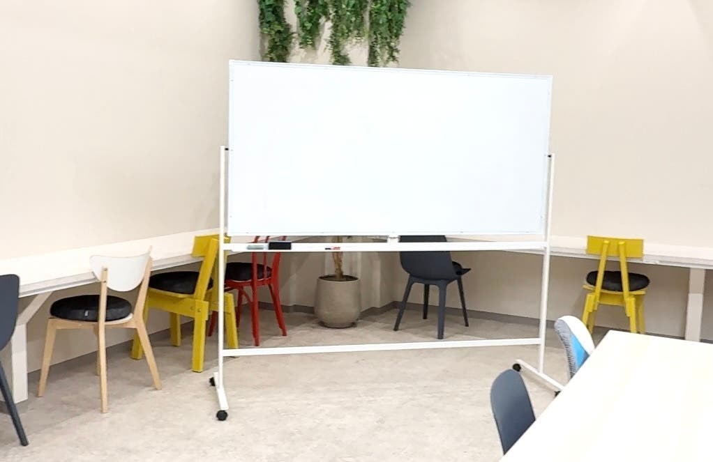 【神戸駅徒歩３分】⭐️スタッフ常駐で安心⭐️レイアウト自由で会議やセミナー等様々な用途に最適！🧑🏻‍💻無料Wi−Fiあり◎の写真11