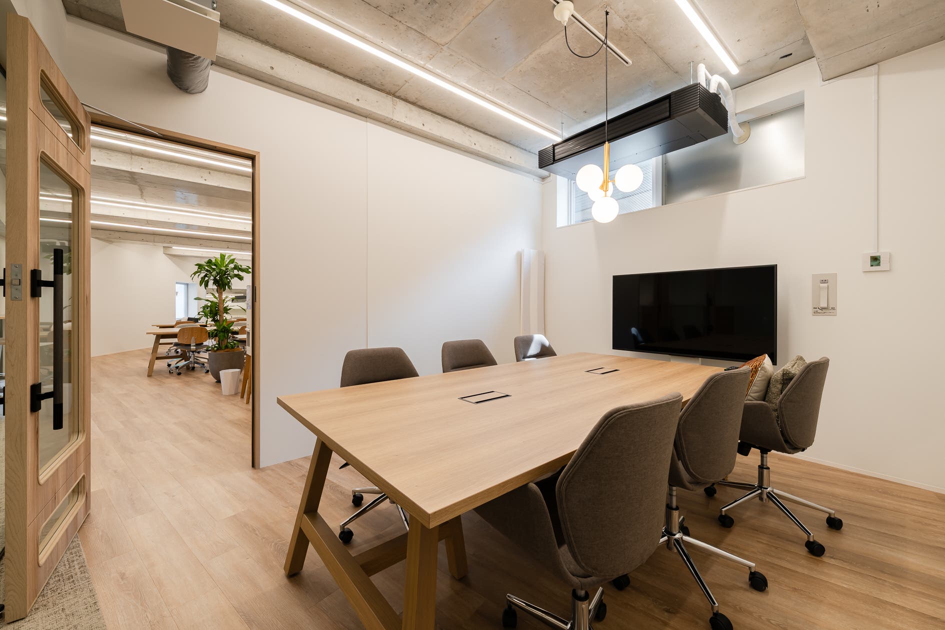 【六本木駅3分】映画・ドラマ撮影可！会議・イベント・撮影を華やかに演出。プロジェクター等設備充実の写真10