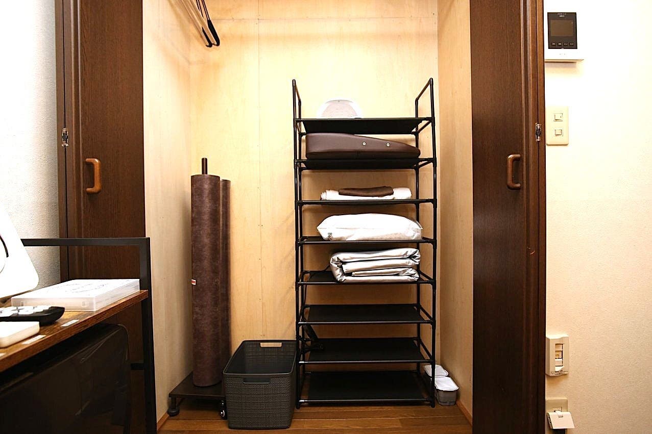 【横浜駅7分】ネイルデスク入荷🌟/ペーパーシーツ無料😊/完全個室/1階/手動昇降ベッド（有孔）/室内トイレ付/Rainbowの写真10