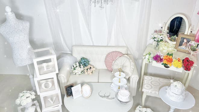 【クリスマスモード🎅2ショット分追加✨】最寄駅からの徒歩2分💘白レンガの壁|白家具|姫家具|生誕祭・誕生会|コスプレ|女子会の写真1