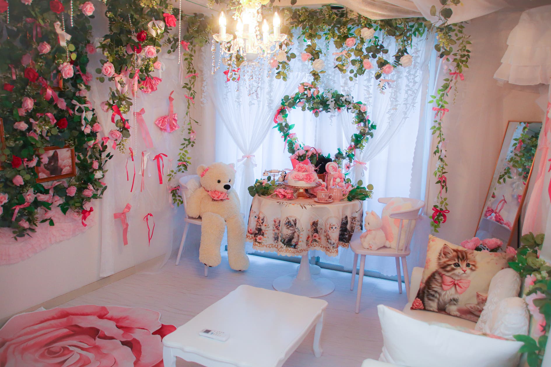 要町駅徒歩4分の可愛いレンタルスペース♡ホワイトクリスマスルーム🎄ポートレート撮影🤍コスプレ🤍推し活🤍女子会の写真9