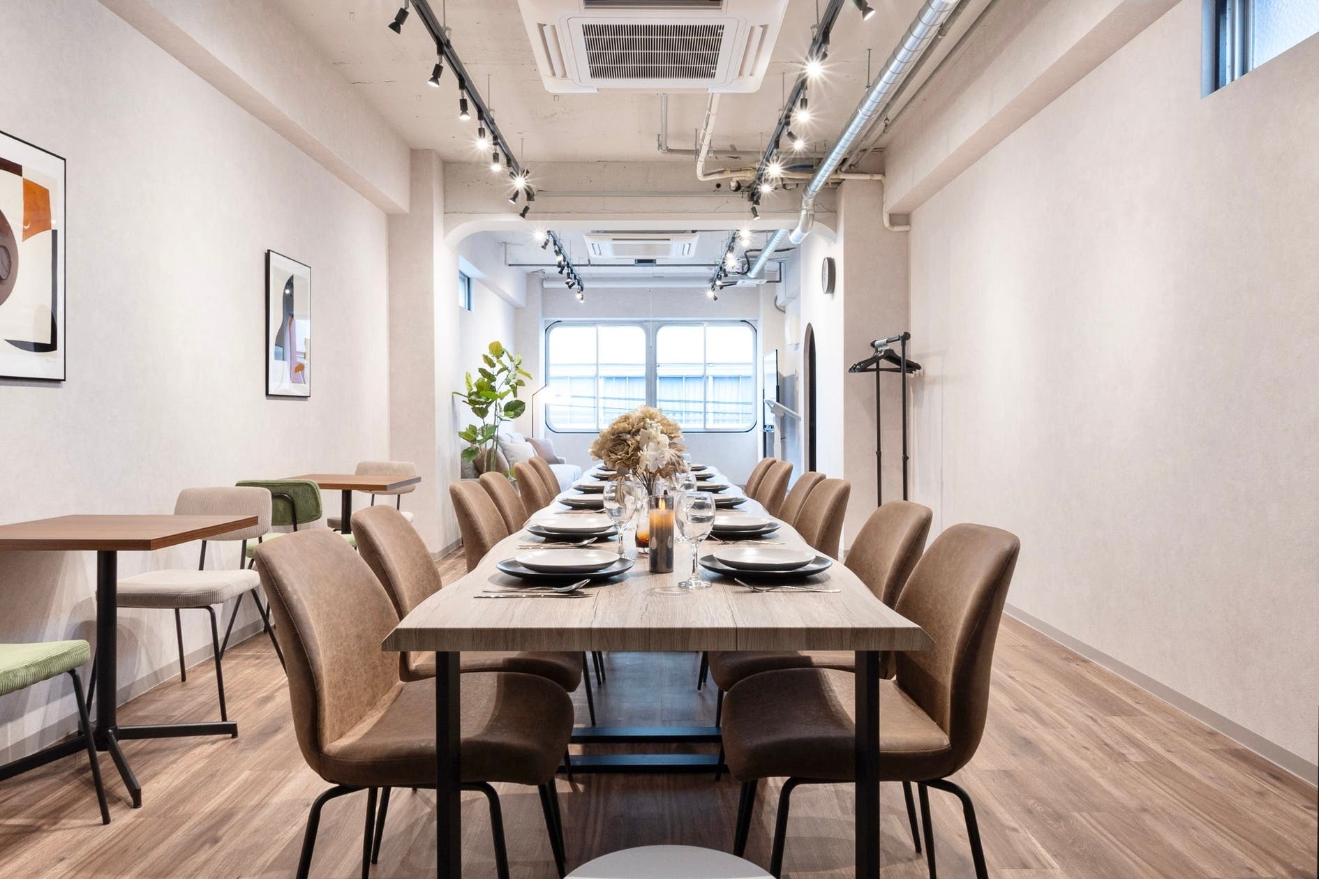 《博多駅５分🚃》最大30名🎉120㌅巨大スクリーン🆗飲食🍺パーティ/２次会/ビジネス利用にも最適💻の写真2