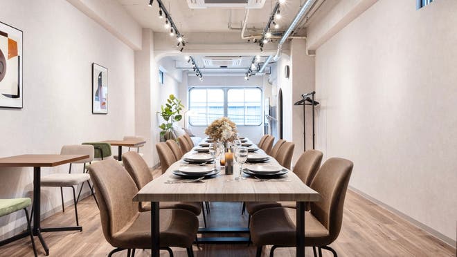 《博多駅5分🚃》最大30名🎉120㌅巨大スクリーン🆗飲食🍺パーティ/2次会/ビジネス利用にも最適💻の写真2