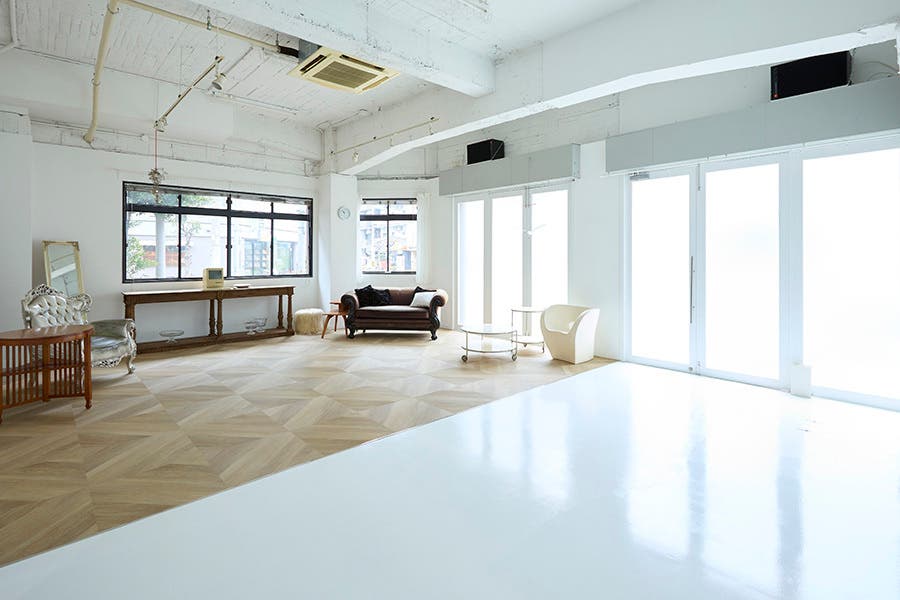 好立地の路面スタジオ。無料駐車スペースもあり、搬入なども簡単！の写真3