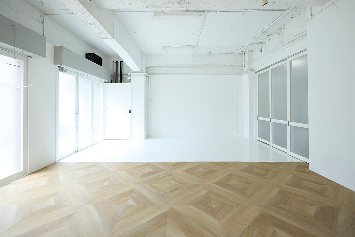 好立地の路面スタジオ。無料駐車スペースもあり、搬入なども簡単！の写真4