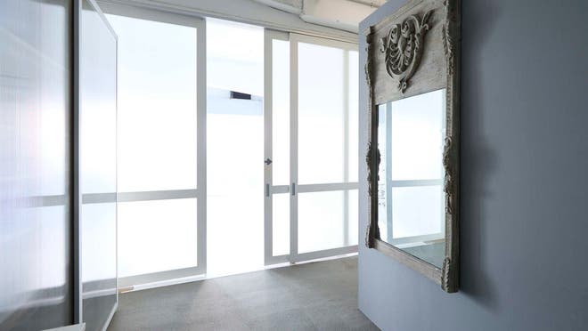 好立地の路面スタジオ。無料駐車スペースもあり、搬入なども簡単!の写真12