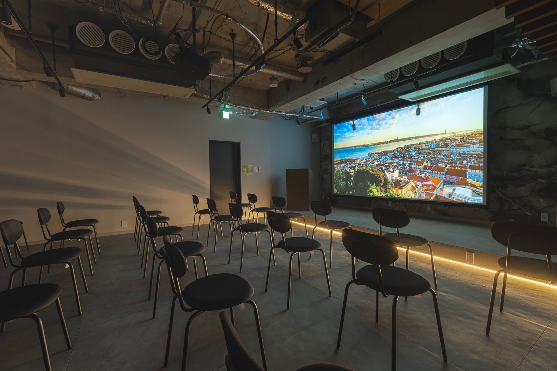 スペモ✨忘年会🍺70人収容🙆‍♂ビジネス💻️プロジェクター🎥歓送迎会🎉パーティー✨727_SpemoLOUNGE新橋の写真3