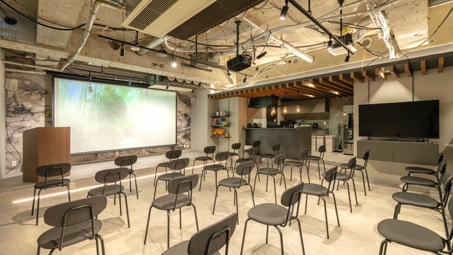 スペモ✨忘年会🍺70人収容🙆♂ビジネス💻️プロジェクター🎥歓送迎会🎉パーティー✨727_SpemoLOUNGE新橋の写真11