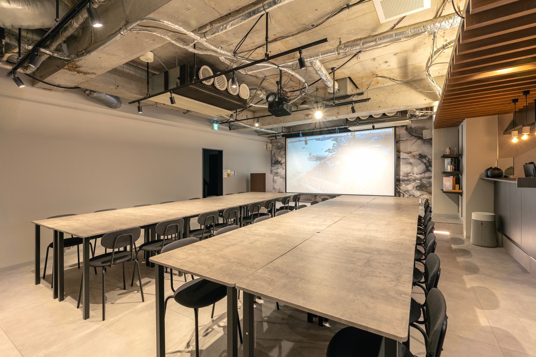 スペモ✨忘年会🍺70人収容🙆‍♂ビジネス💻️プロジェクター🎥歓送迎会🎉パーティー✨727_SpemoLOUNGE新橋の写真2