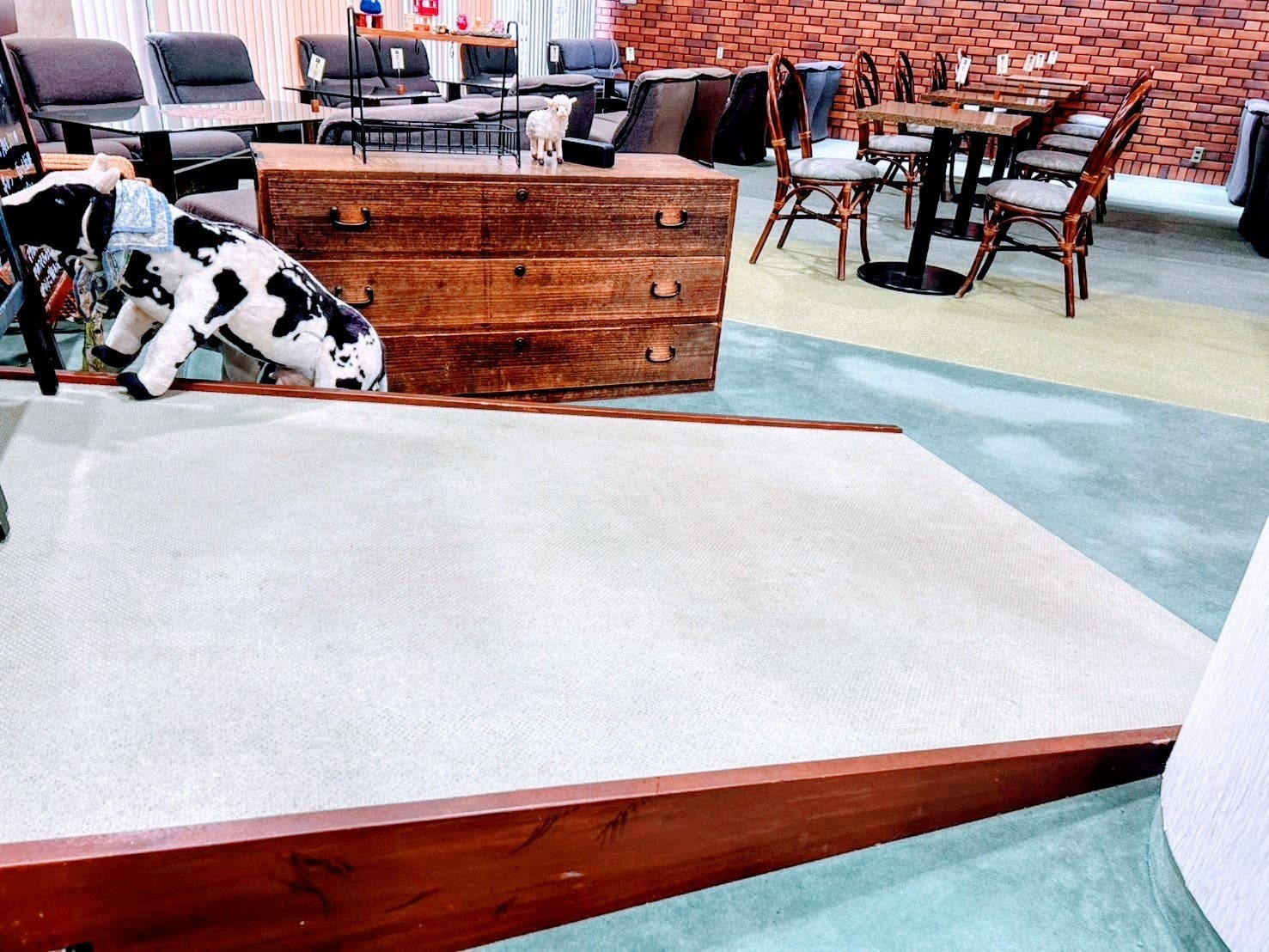 JR元町駅から徒歩10分！広々空間のカフェレンタルスペースの写真5