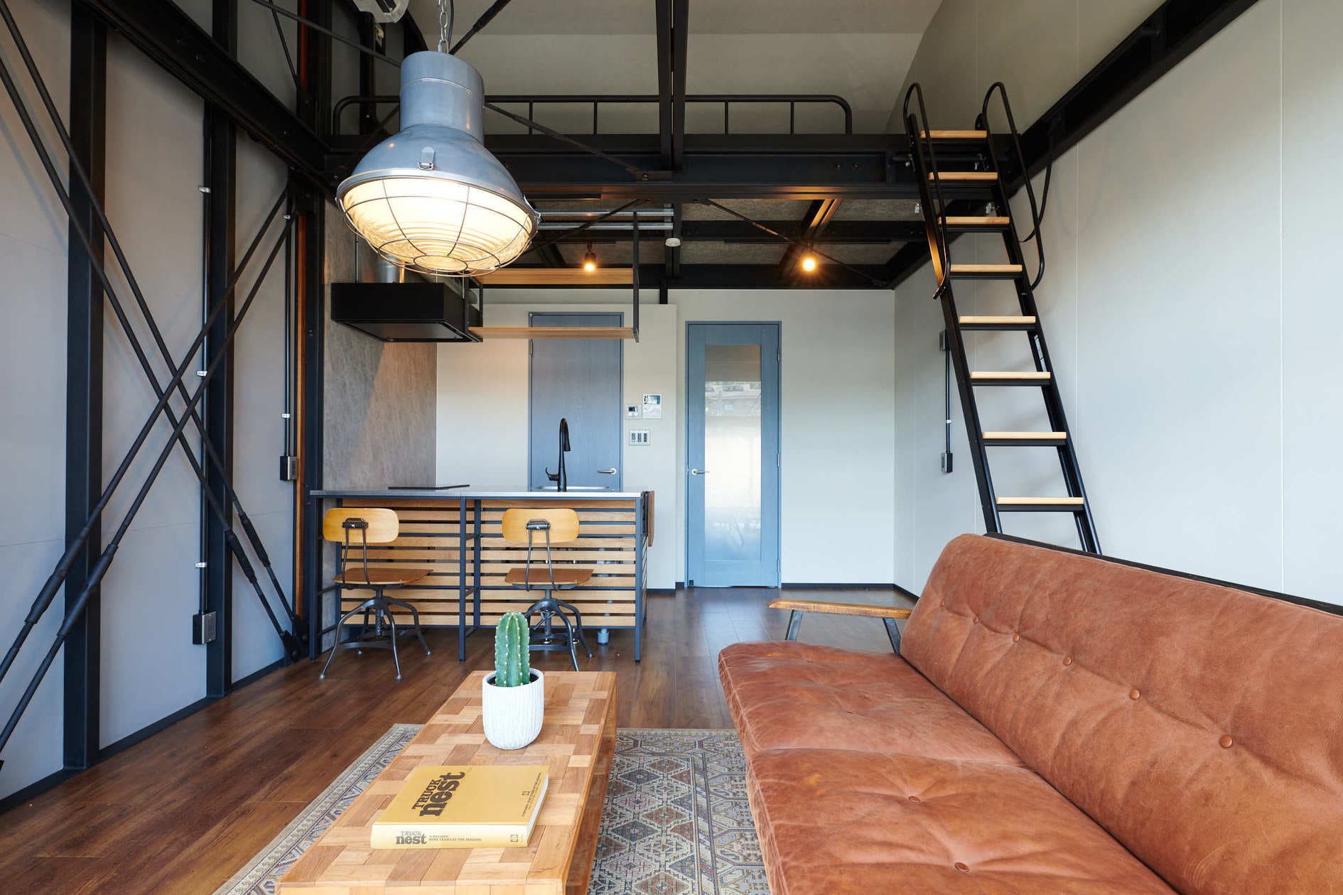 【 OPEN記念特別価格中 】本格ガレージ撮影スタジオ／登戸エリア／ハイエンド家具無料貸出の写真4