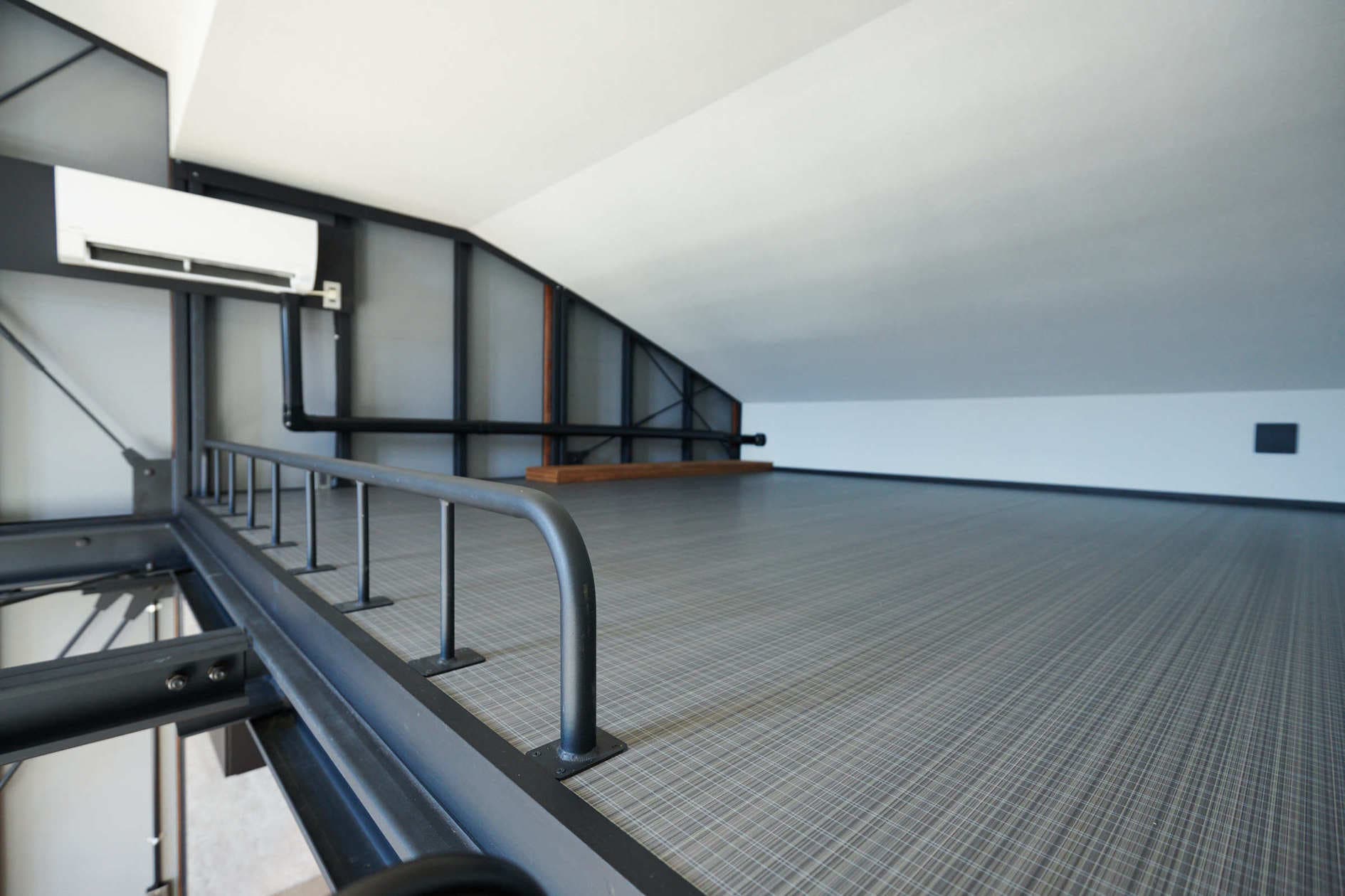 【 OPEN記念特別価格中 】本格ガレージ撮影スタジオ／登戸エリア／ハイエンド家具無料貸出の写真24