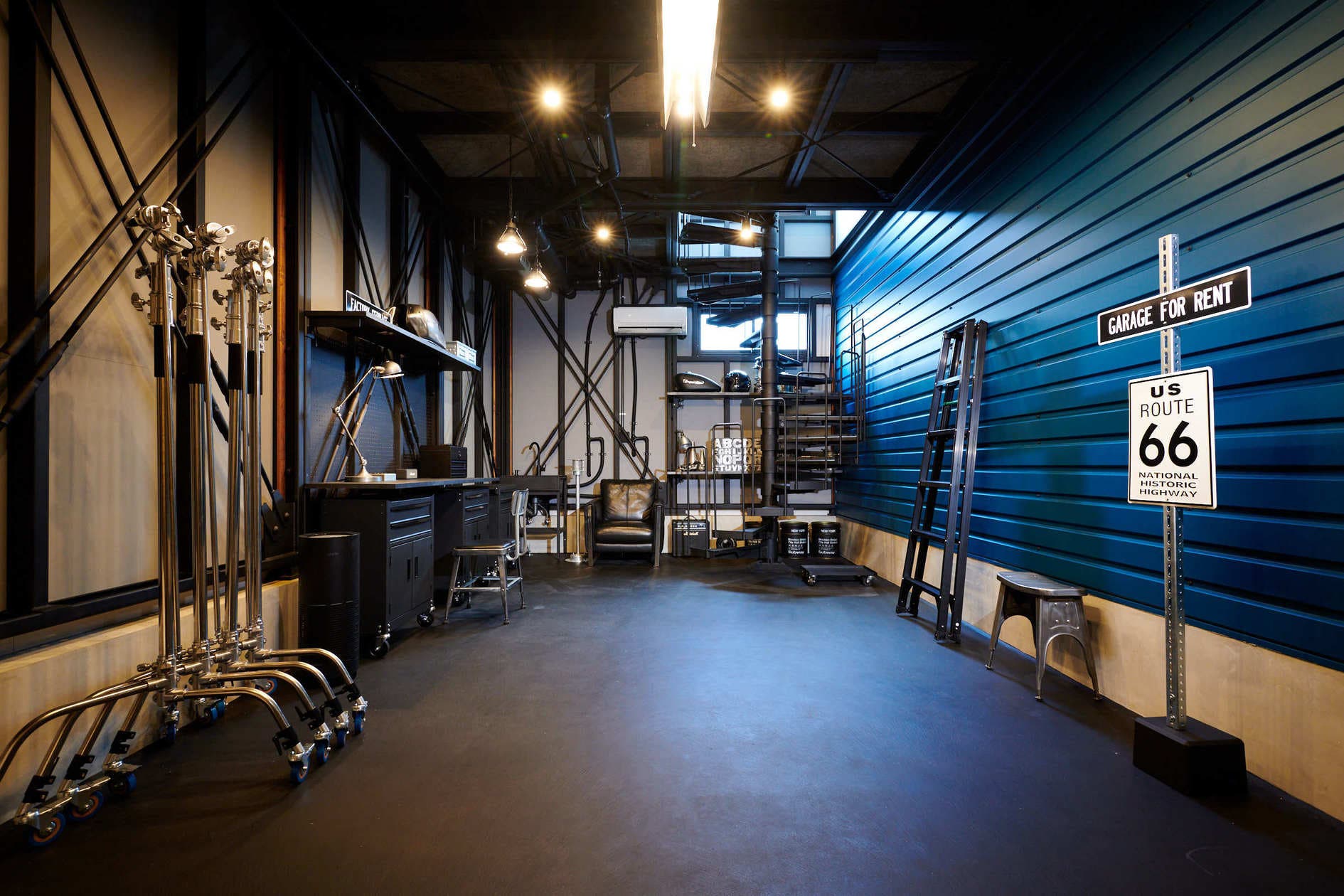 【 OPEN記念特別価格中 】本格ガレージ撮影スタジオ／登戸エリア／ハイエンド家具無料貸出の写真6