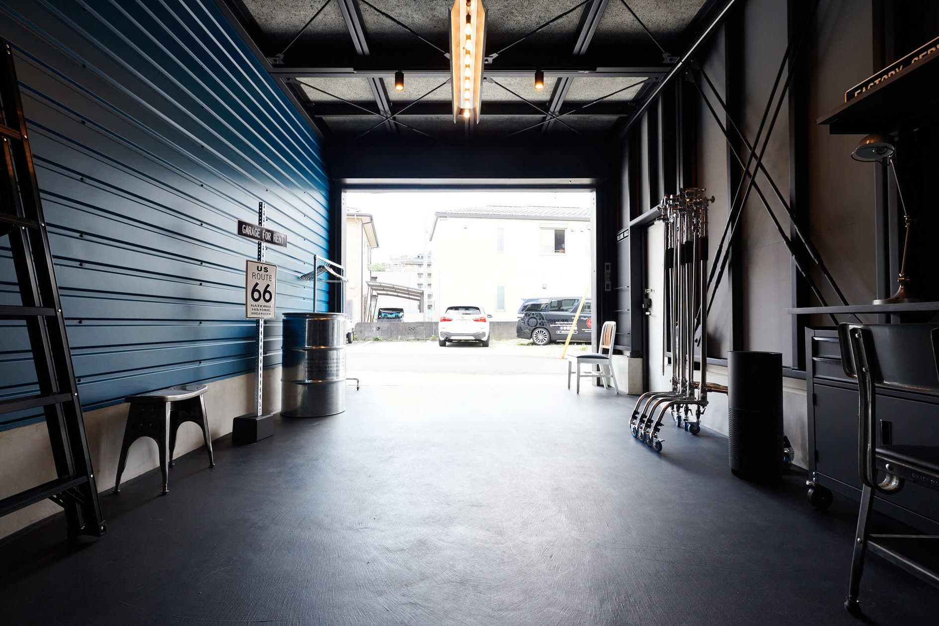 【 OPEN記念特別価格中 】本格ガレージ撮影スタジオ／登戸エリア／ハイエンド家具無料貸出の写真9