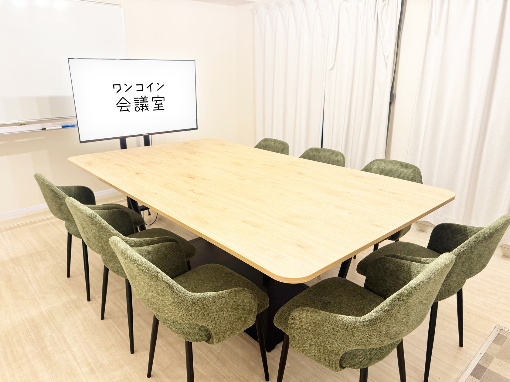 JR秋葉原駅・神田駅5分｜岩本町駅1分｜最大8名｜会議、商談、セミナー、勉強会、ボードゲーム、レッスン、女子会の利用に最適！の写真2